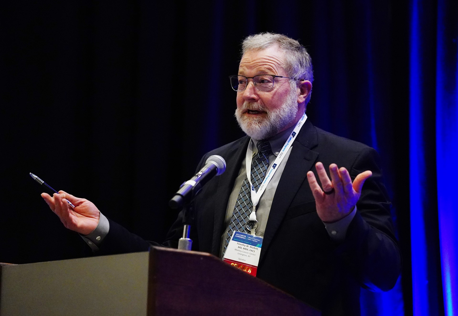 Surgeon Available to Discuss Cancer Moonshot Smoking Cessation Forum | ACS